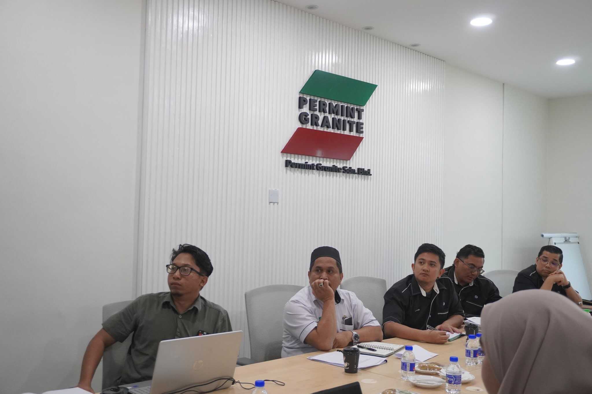 Mesyuarat Kelulusan Pajakan Melombong Batuan Silika | Permint Granite